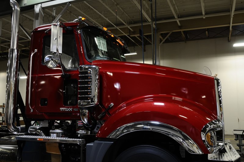 Super-Fabriken S05E03: Mega-Fabriken (Mack Truck) – fernsehserien.de