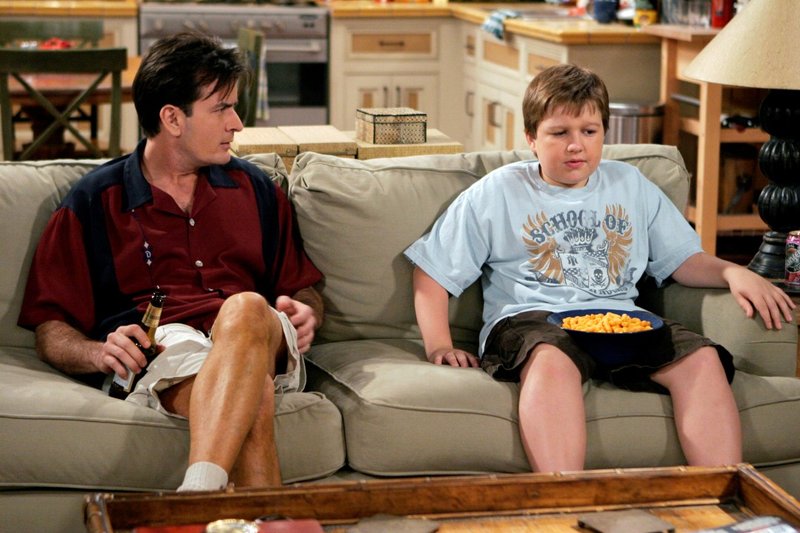 Two and a Half Men (TAAHM) Staffel 4 Episodenguide – fernsehserien.de
