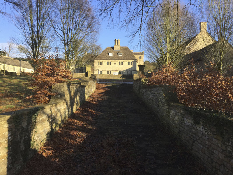 Ancient Aliens – Unerklärliche Phänomene S10E03: Was geschah in Rudloe ...