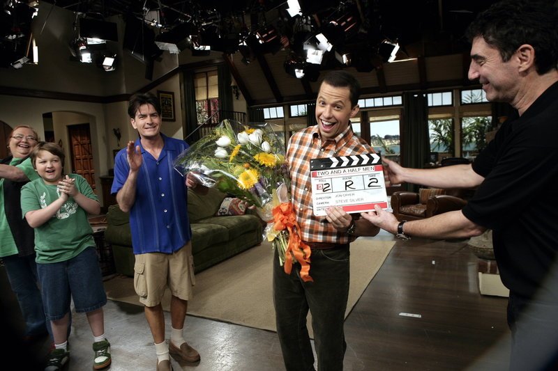 Two and a Half Men (TAAHM) S04E22: Schweinchen Glück (Mr. McGlue’s ...