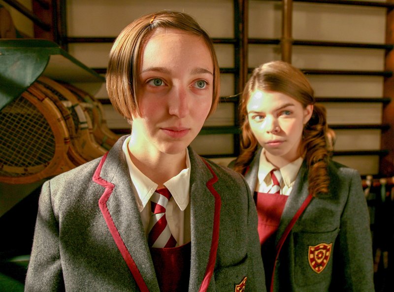 Agatha Christie’s Poirot S11E02: Die Katze im Taubenschlag (Cat Among ...