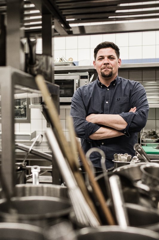 Kitchen Impossible S02E06: Tim Mälzer vs. Christian Lohse ...