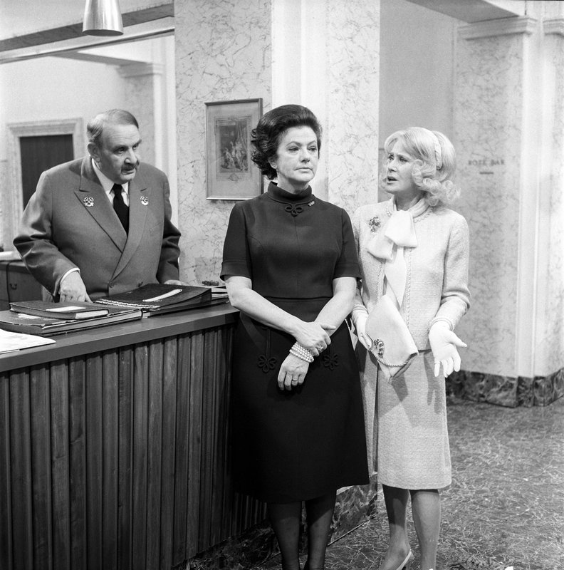 Hallo – Hotel Sacher … Portier! Staffel 1 Episodenguide – fernsehserien.de
