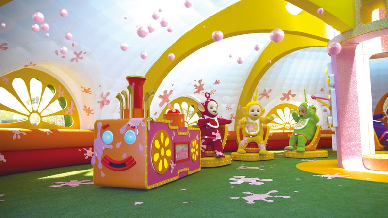 Teletubbies (2015) S01E18: Spaß mit viel Schmutz (Messy Fun ...