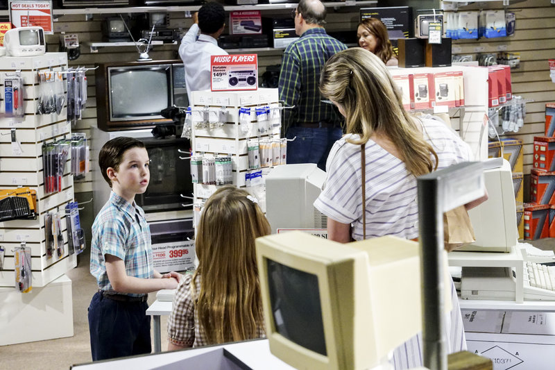 Young Sheldon S01E12: Ein Computer, ein Streit und eine Menge Bier (A ...