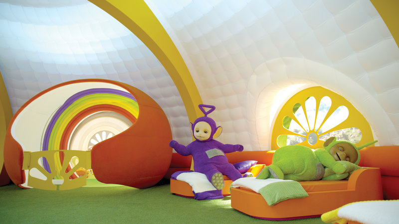 Teletubbies (2015) S01E13: Matschige Fußspuren (Muddy Footprints ...