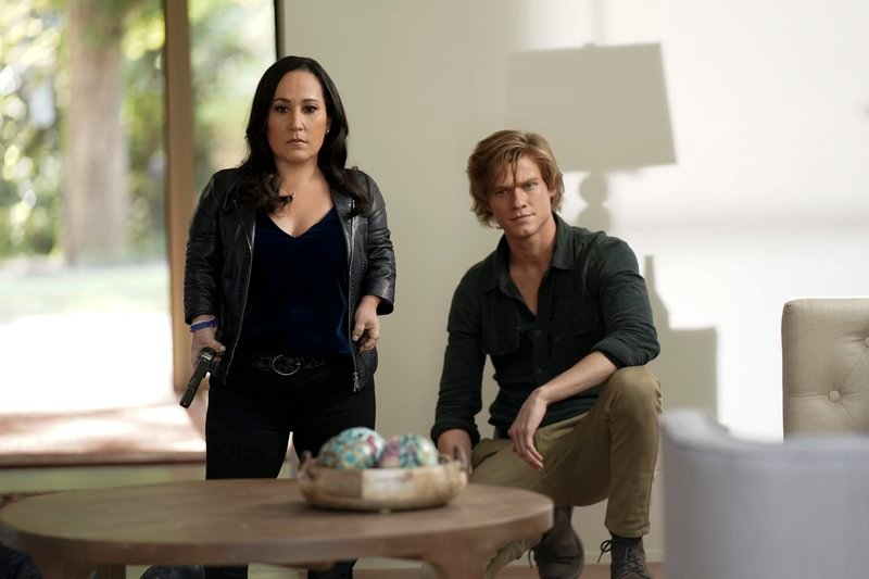 MacGyver (2016) S03E10: Ein neues Leben (Matty + Ethan + Fidelity ...