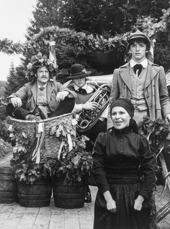 Waldheimat S02E10: Der versteigerte Schneider – fernsehserien.de