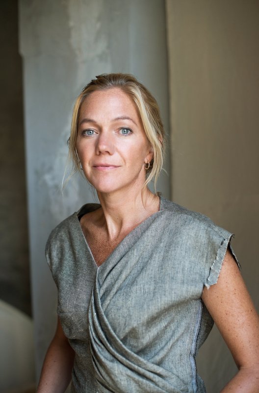 Durch Die Nacht Mit 143 Carola Rackete Und Maja Lunde Fernsehseriende