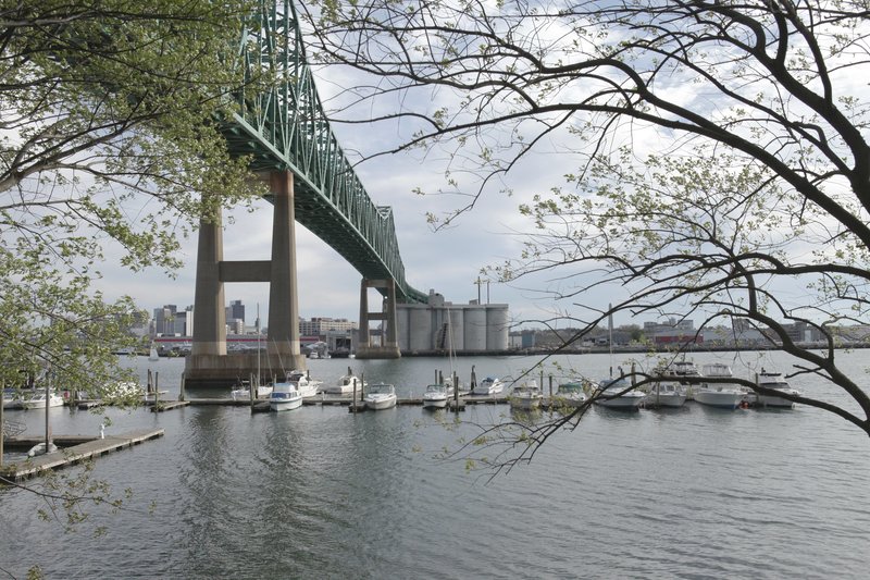 Die 80er: Ein mörderisches Jahrzehnt Staffel 1 Episodenguide ...