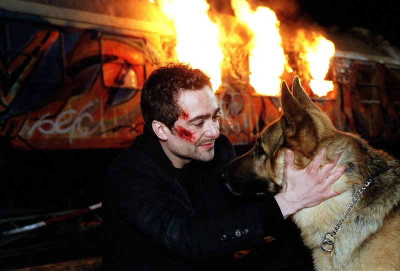 Kommissar Rex (1994) S09E02: Wofür Kinder leiden müssen – fernsehserien.de