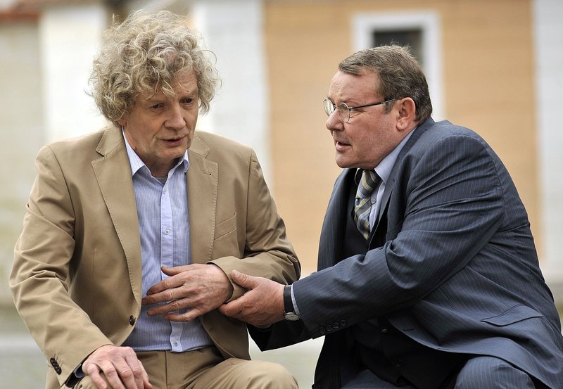 Familie Dr. Kleist S05E08: Dunkle Wolken – fernsehserien.de