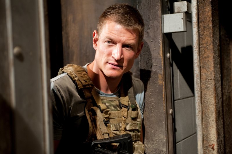 Strike Back (2010) S02E04: Geschäft mit dem Tod – Teil 2 (Project Dawn ...