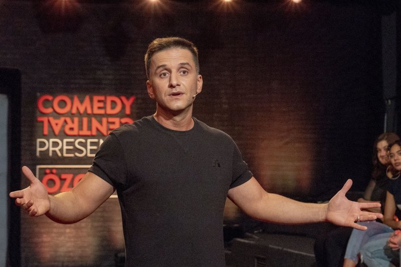 Comedy Central Presents Standup 3000 S02E04: Özcan Cosar – fernsehserien.de