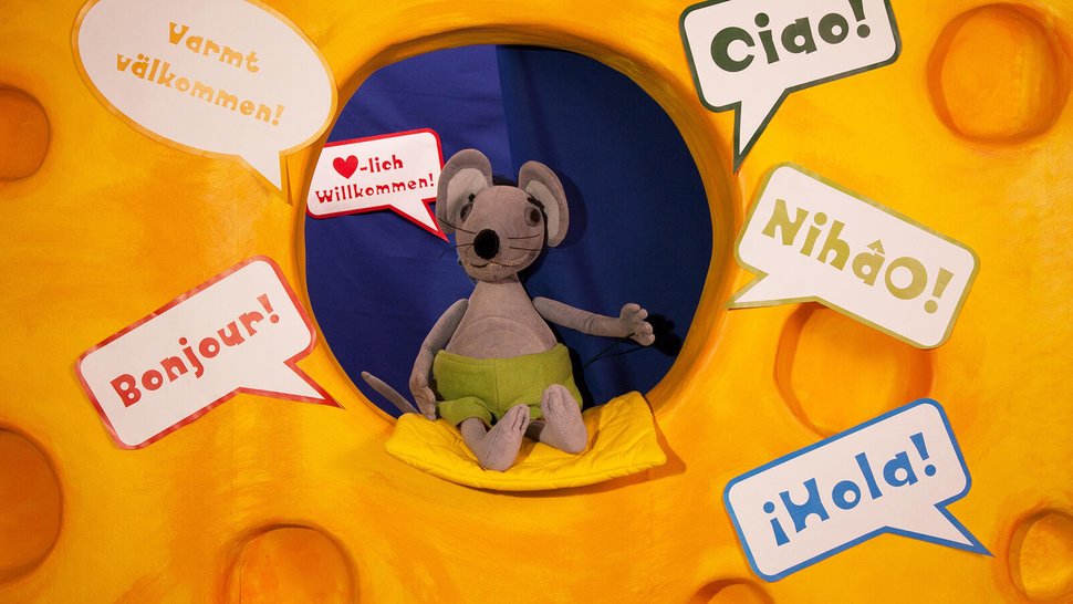 Hallo Benjamin! 221: Hello, Salut und Hola – Begrüßungen aus aller Welt ...