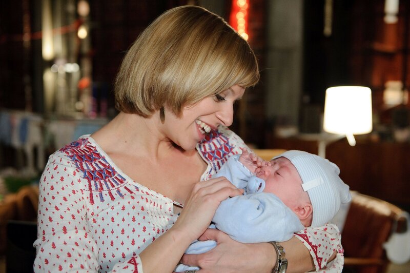 Alles was zählt (AWZ) 662: Baby Alexander hält Lena und Mike auf Trab ...