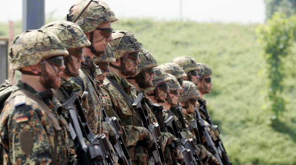 Akte D S04E02: Das schwierige Erbe der Bundeswehr – fernsehserien.de