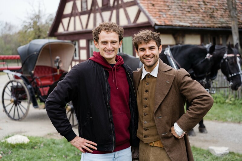 Checker Julian S03E12: Der Schauspiel-Check – fernsehserien.de