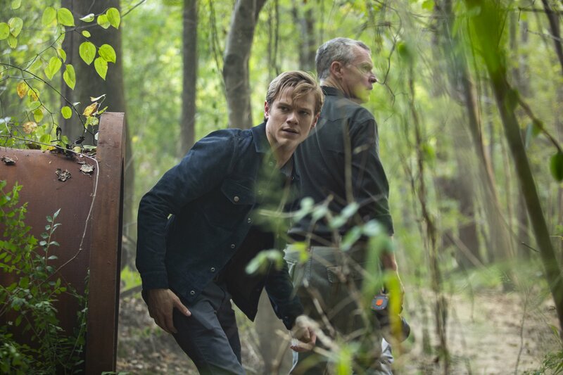 MacGyver (2016) S04E08: Akte 47 (Father + Son + Father + Matriarch ...