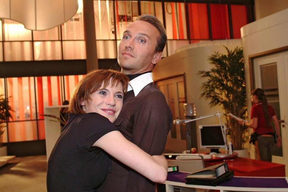 Verliebt in Berlin (ViB) 121: Lisas feminine Seite – fernsehserien.de