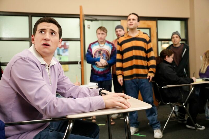 The Goldbergs (2013) S07E13: Geoff macht es allen recht (Geoff The ...