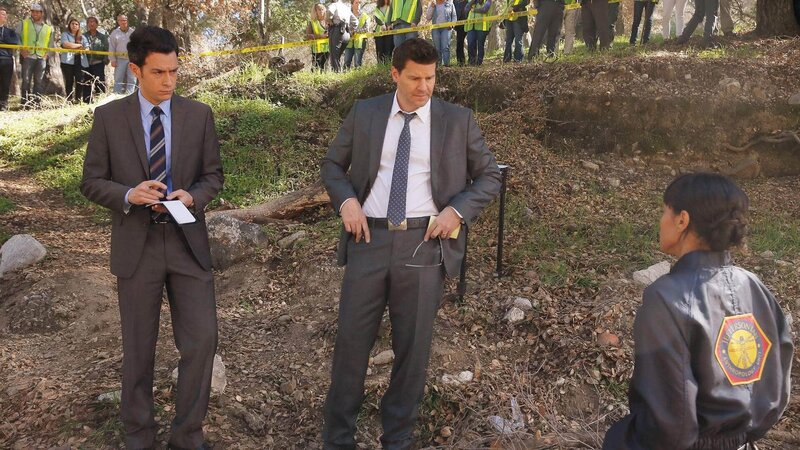 Bones – Die Knochenjägerin S10E17: Mobbingopfer Molly? (The Lost In The ...