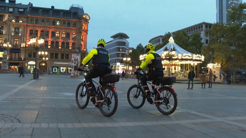 110 – Fahrrad-Cops im Einsatz Staffel 1 Episodenguide – fernsehserien.de