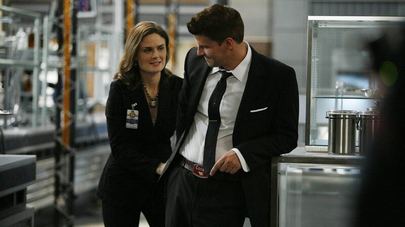 Bones – Die Knochenjägerin S03E08: Von Rittern und Kannibalen (The ...