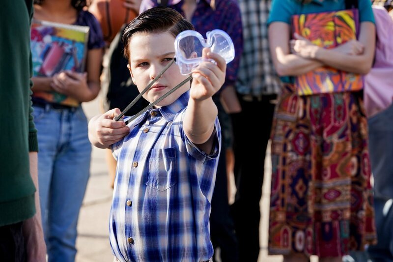 Young Sheldon S02E14: Tommy, Jason und die Schulhofschlägerei (David ...