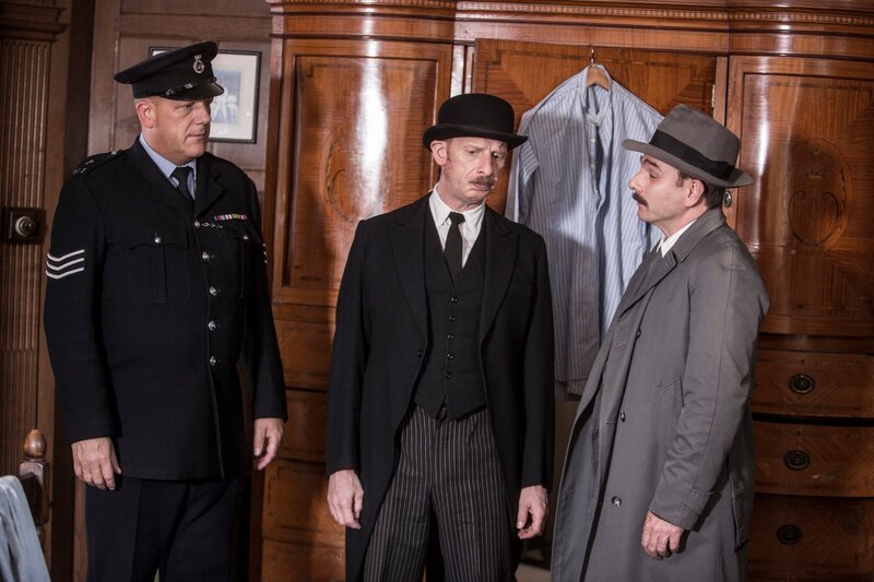 Father Brown (2013) S05E10: Des Rätsels Lösung (The Alchemist’s Secret ...