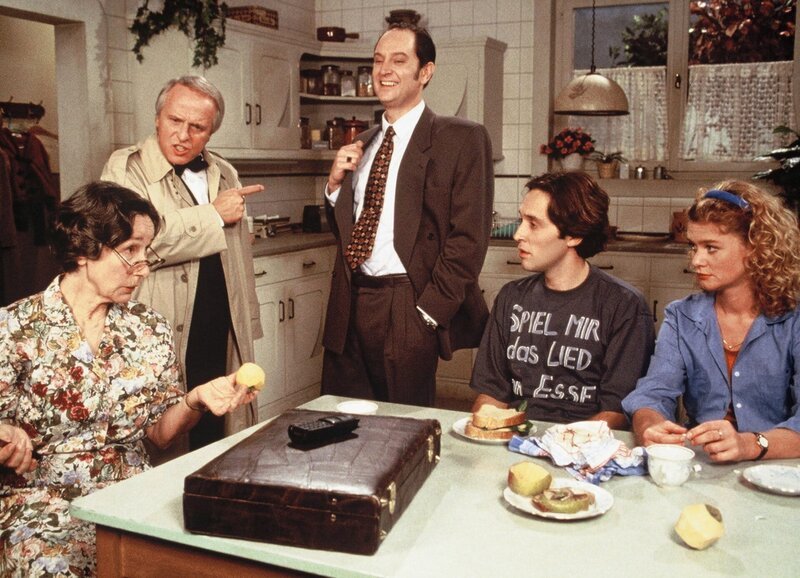 Fast ’ne Familie 41: Vreni macht Karriere – fernsehserien.de