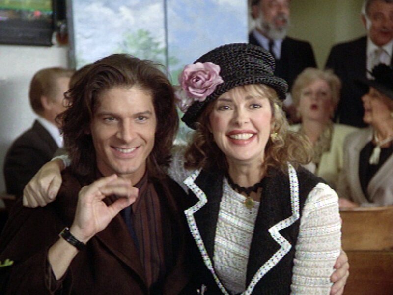 Columbo S10E10: Fremde Bettgesellen (Strange Bedfellows) – fernsehserien.de