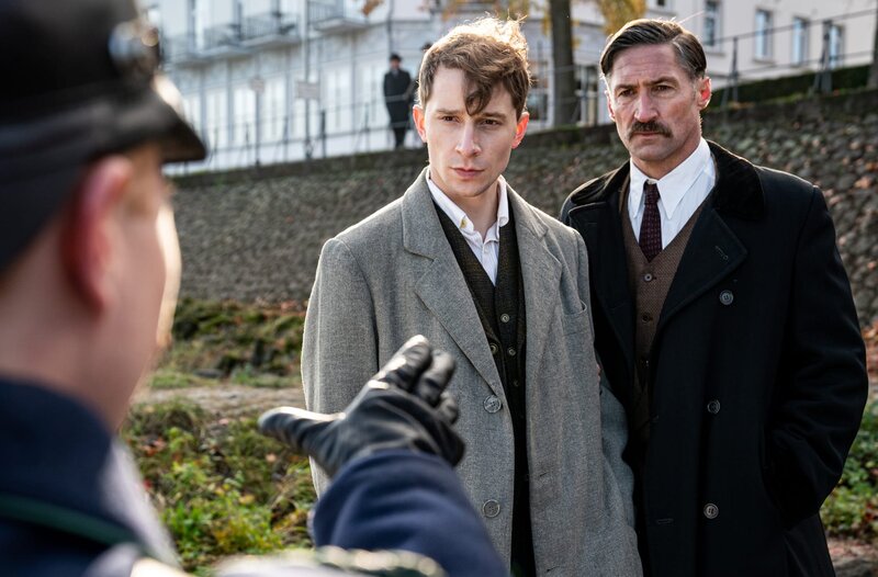 Das Weiße Haus am Rhein 02: Teil 2 – fernsehserien.de