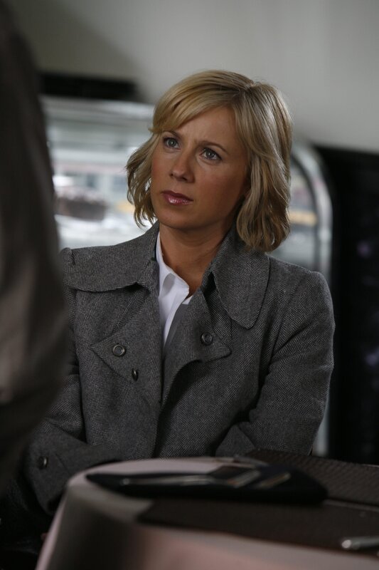 Monk S06E13: Mr. Monk und die dreifache Julie (Mr. Monk And The Three ...