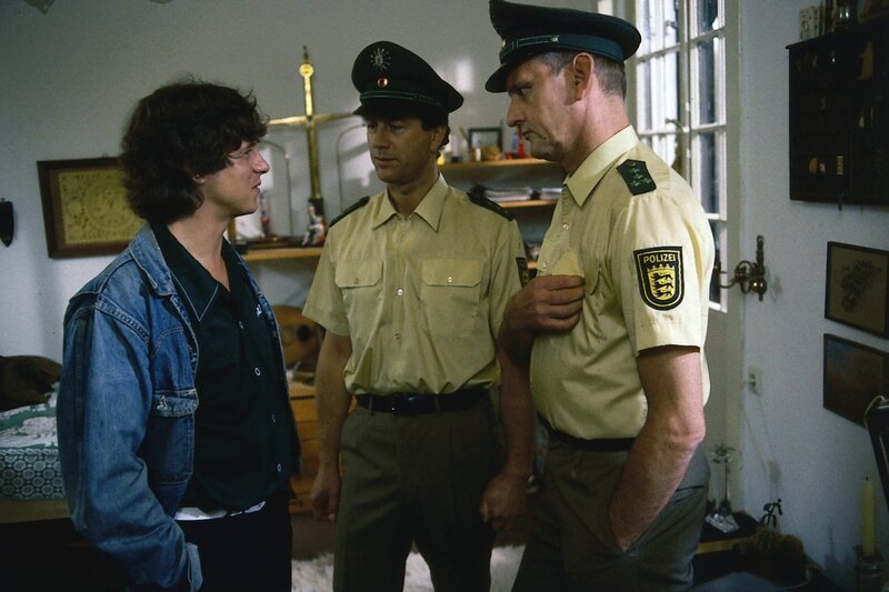 Die Schwarzwaldklinik S01E09: Der Dieb – fernsehserien.de