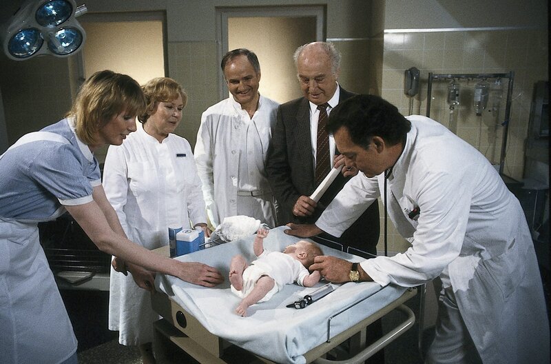 Die Schwarzwaldklinik S01E20: Das Findelkind – fernsehserien.de