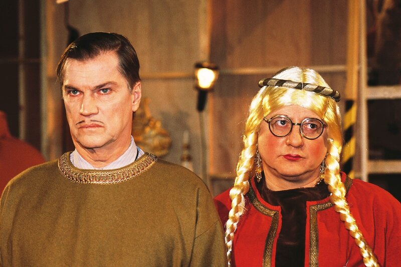 Das Amt S03E13: Alles Theater – fernsehserien.de