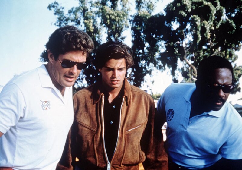 Baywatch S03E07: Showdown auf den Klippen (Point Doom) – fernsehserien.de