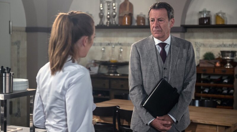 Rote Rosen (RR) 3691: Entfernung – fernsehserien.de