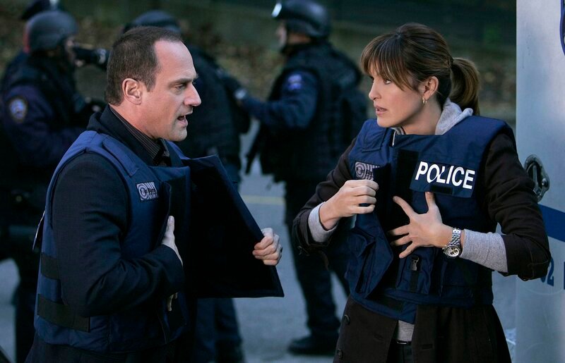 Law & Order: Special Victims Unit S08E11: Brandopfer (Burned ...