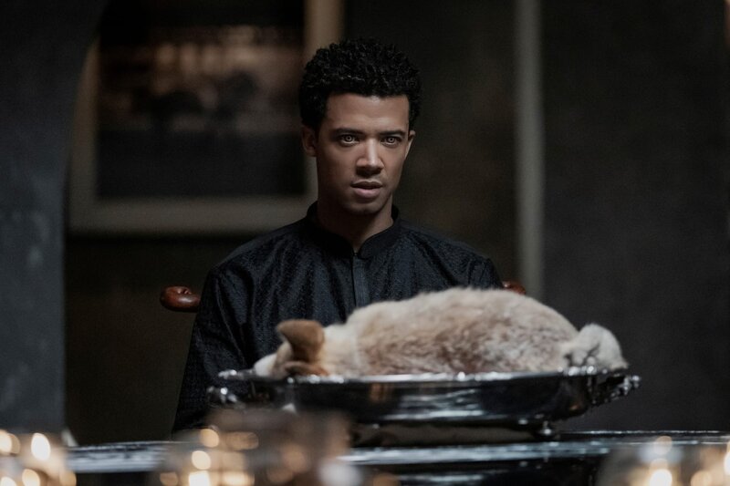 Interview with the Vampire S01E02: …nach den Phantomen deines einstigen ...