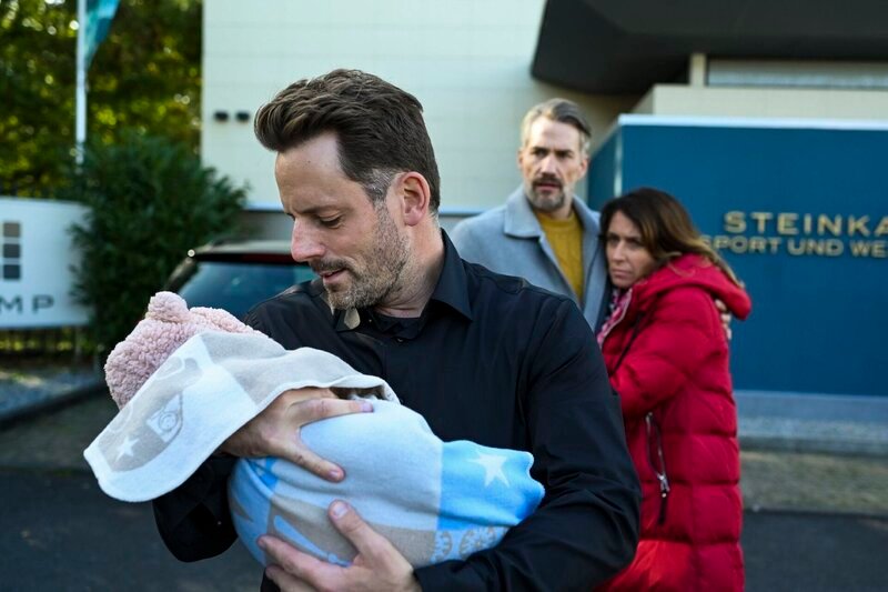 Alles was zählt (AWZ) 4104: Justus entkommt und kann wieder zu seiner ...