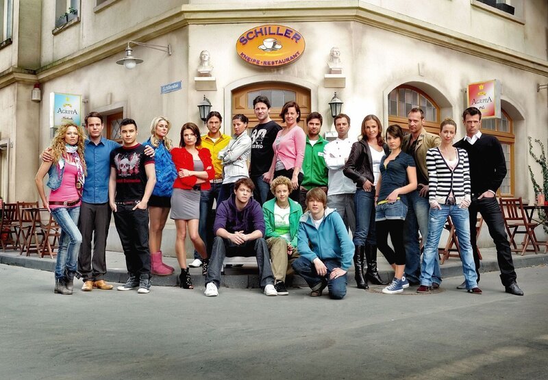 Unter uns (UU) 3885: Anna gesteht Paco ihre Liebe – fernsehserien.de