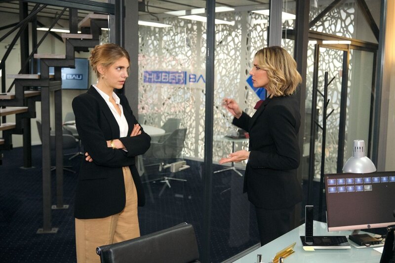 Unter uns (UU) 7035: Bambi will Amelie mit einer Tracking-Uhr ...