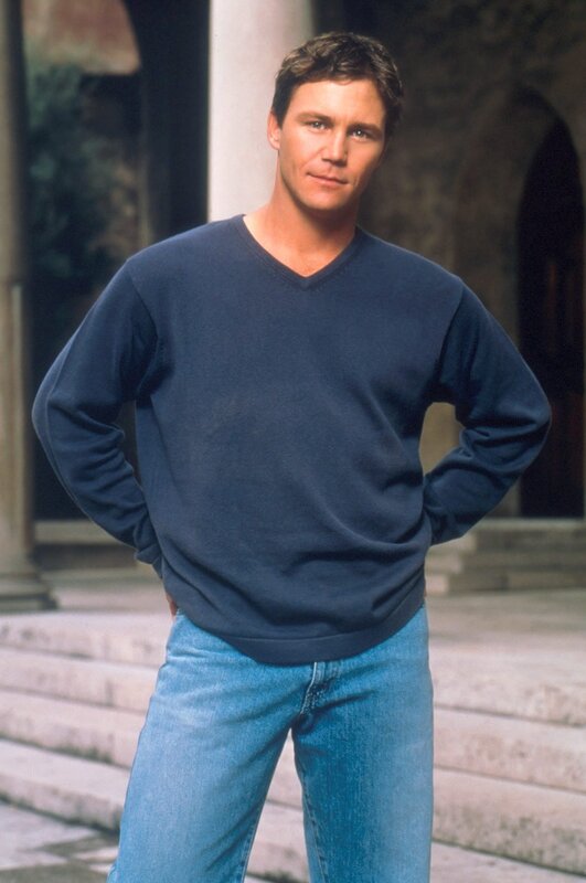 Charmed – Zauberhafte Hexen (1998) S04E17: Der Soldat Leo Wyatt (Saving ...