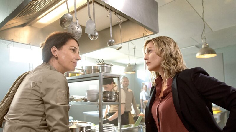 Hotel Mondial S01E05: Familienbande – fernsehserien.de