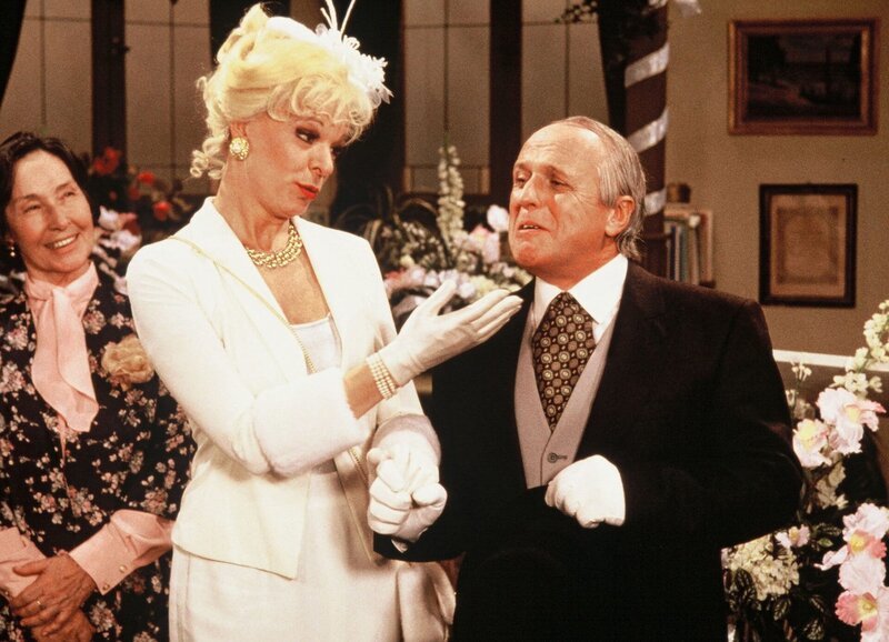 Fast ’ne Familie 56: Hochzeitsglocken – fernsehserien.de