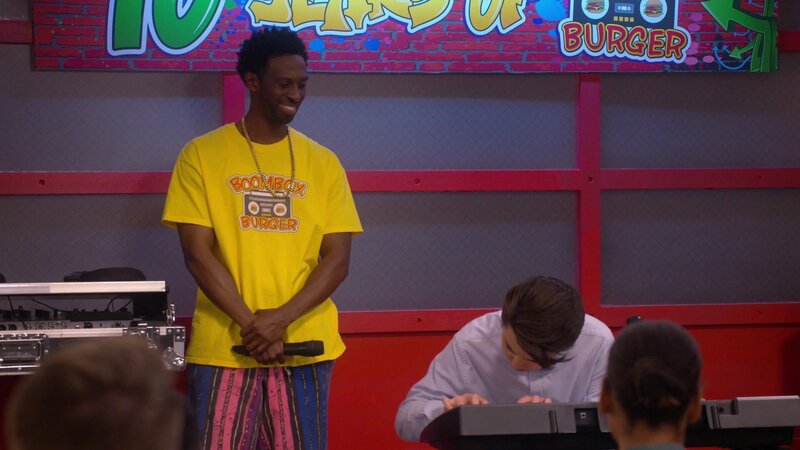 Ein Mädchen namens Lay Lay S01E06: Ein neuer Jingle (BoomBox Burger Bop ...