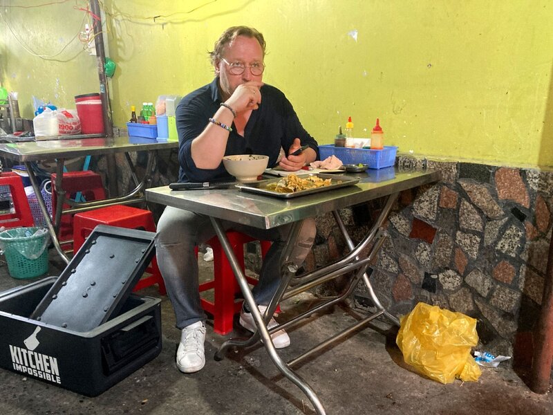 Kitchen Impossible S08E03: Tim Mälzer vs. Thomas Bühner – fernsehserien.de