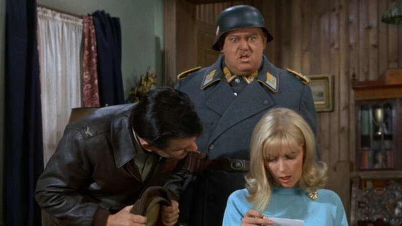 Ein Käfig voller Helden S01E30: Die Witwe Linkmeyer (Cupid Comes To ...